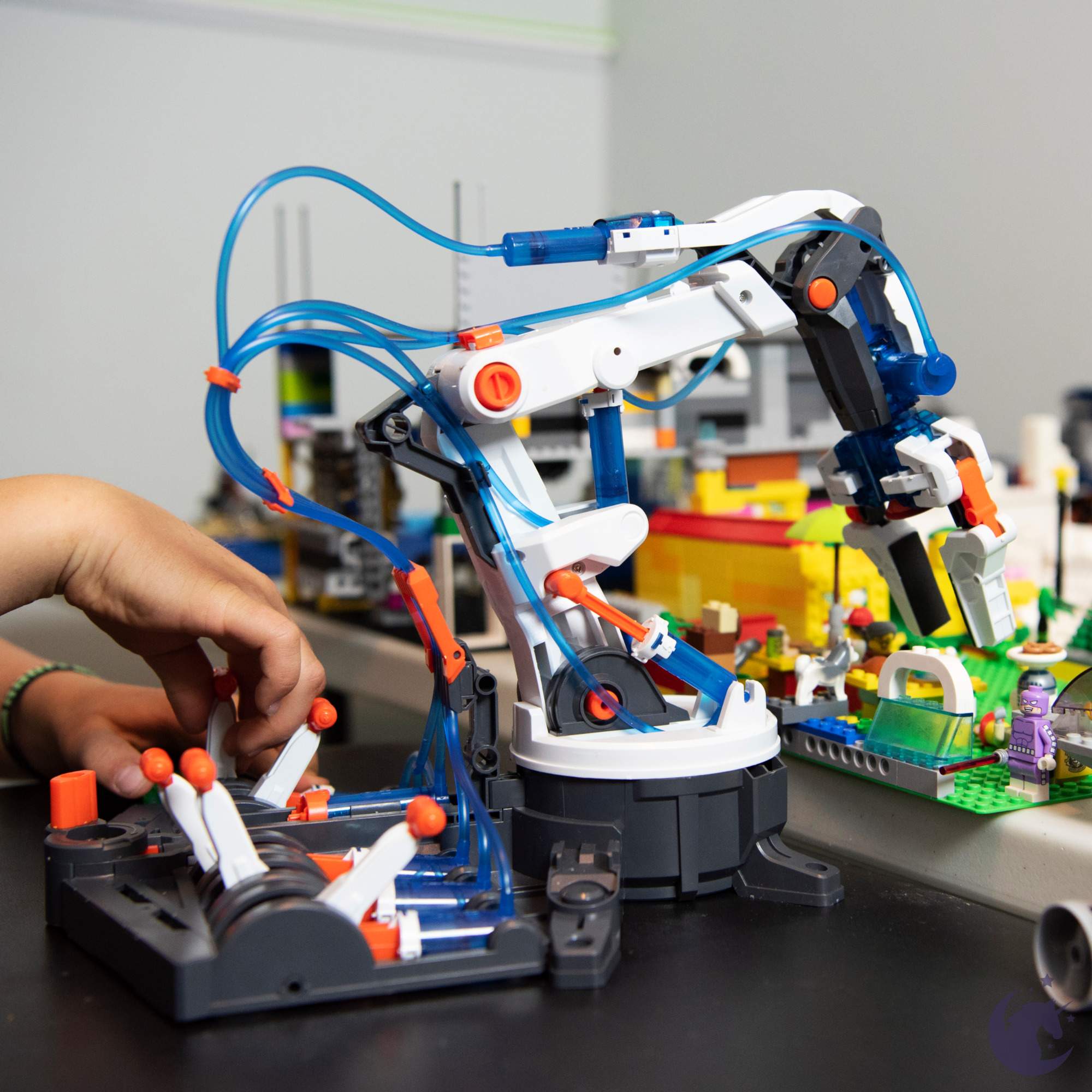 CIC Kits Hydraulic Robot Arm Water-powered STEM Toy Age 10+ – Unicorn ...